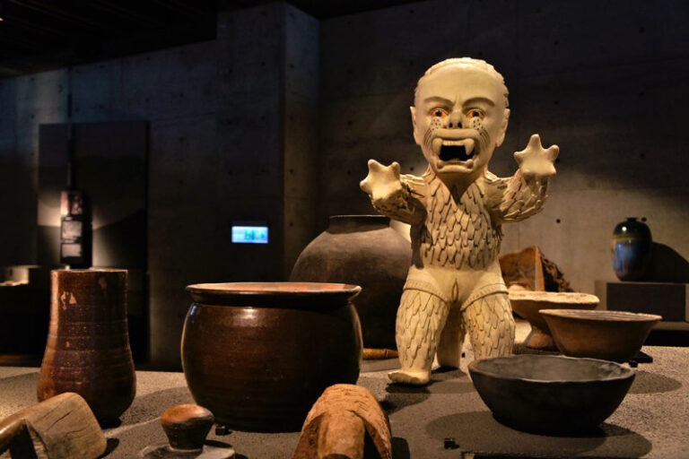 Plunder Me, Baby – Kukuli Velarde